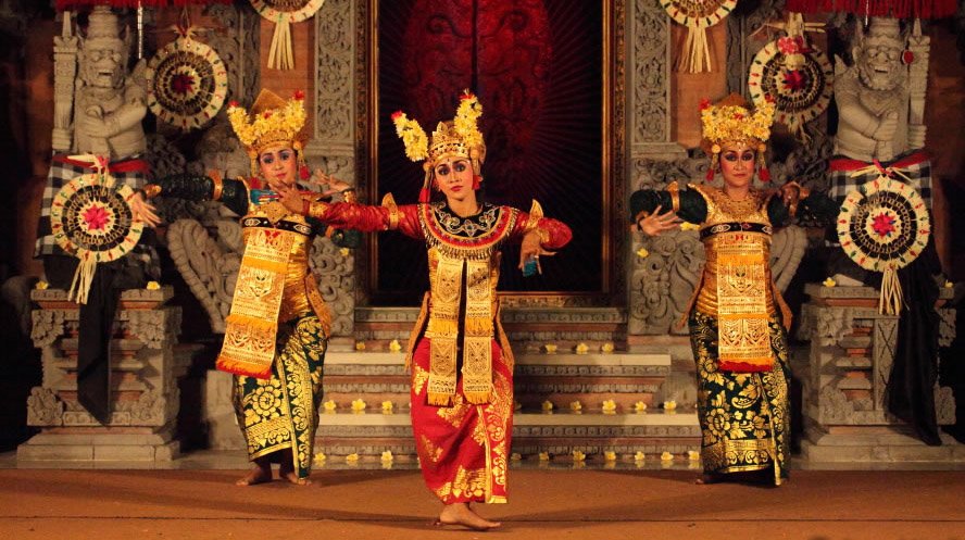 Balinese Dance Dinner Tour | Popular Bali Tour Packages